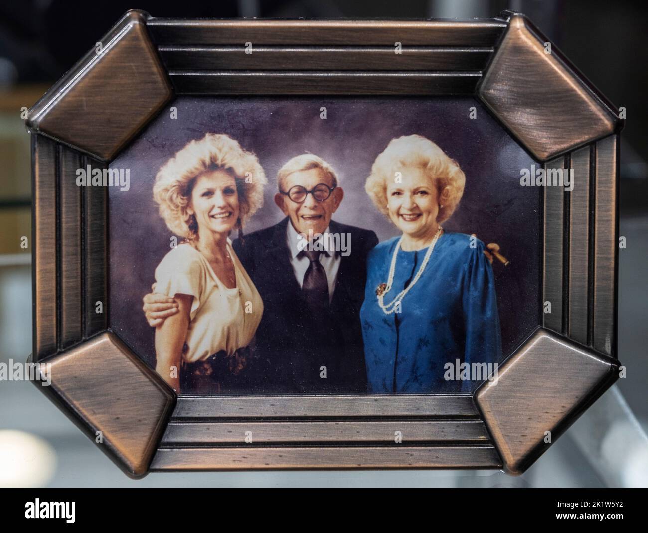 Betty White's Collection of Memorabilia is up for auction Julien’s ...