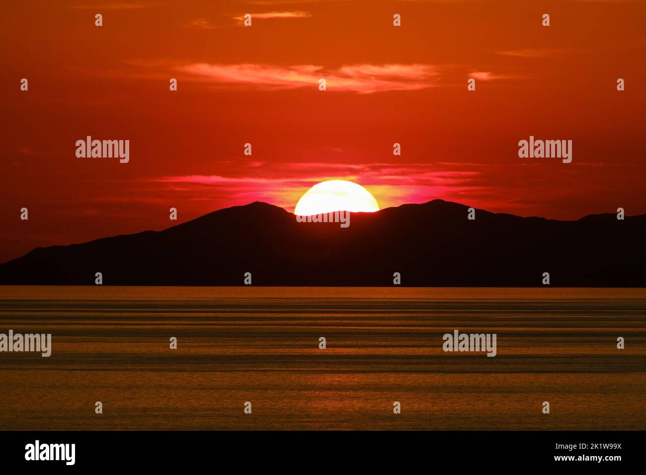 Setting hills hi-res stock photography and images - Alamy