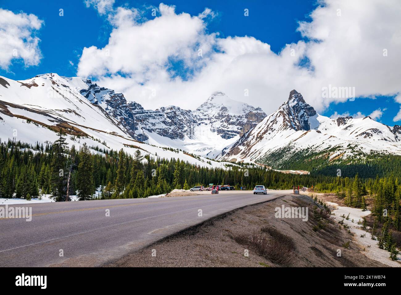 Highway banff national park hi-res stock photography and images - Alamy