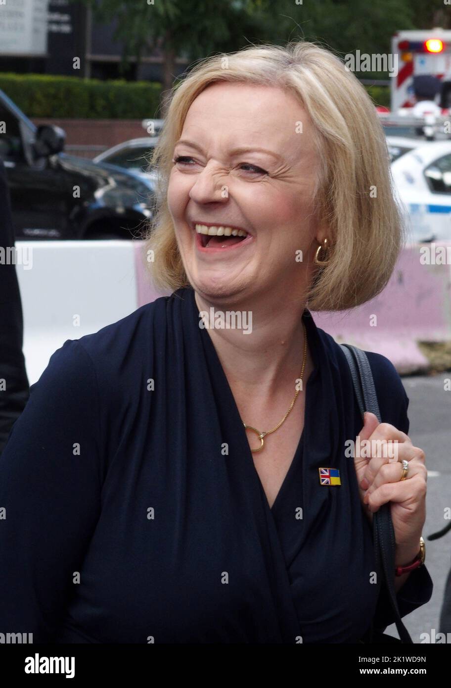 Elizabeth mary truss hi-res stock photography and images - Alamy