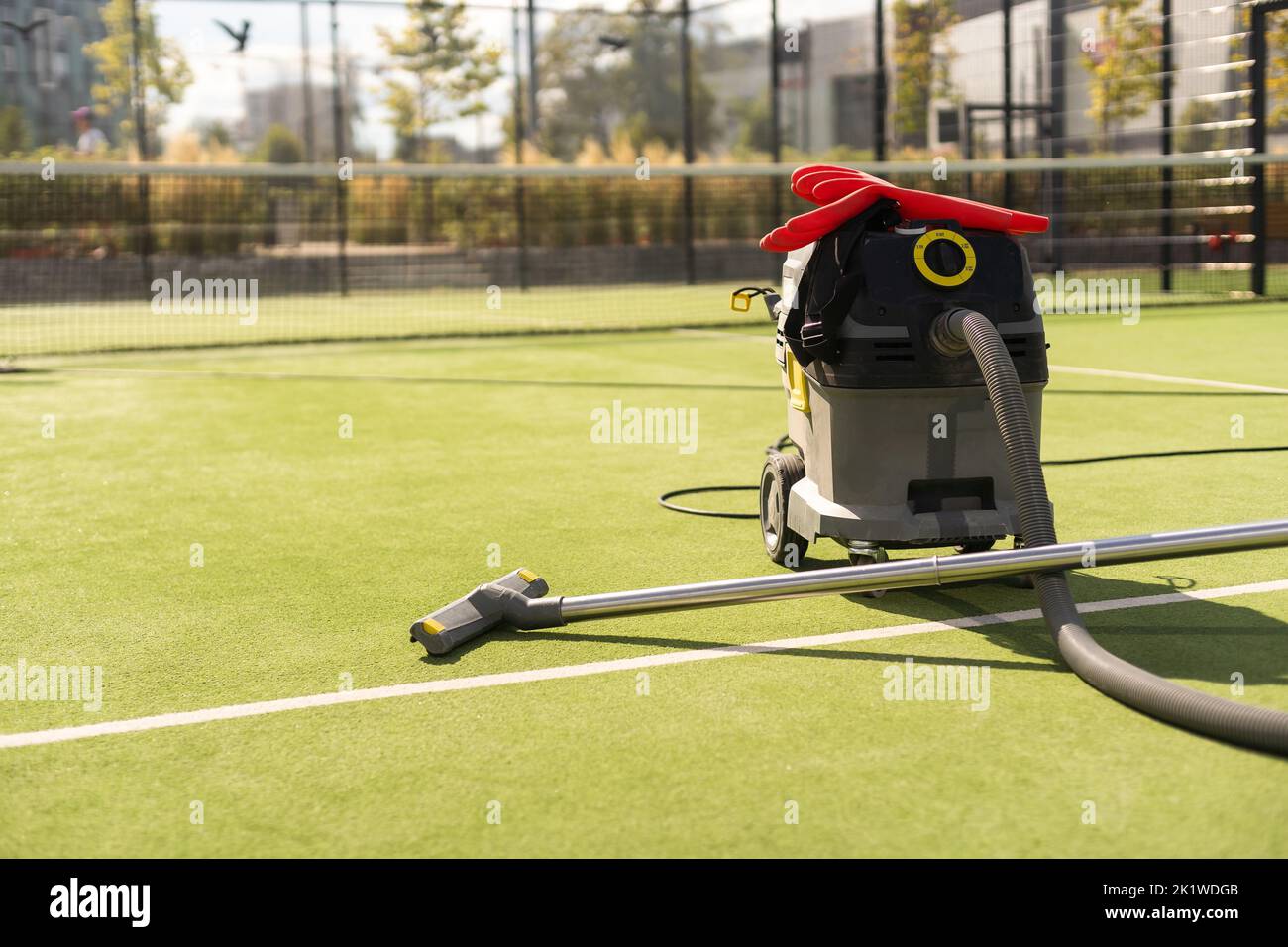 professional vacuum cleaner for the tennis court Stock Photo - Alamy