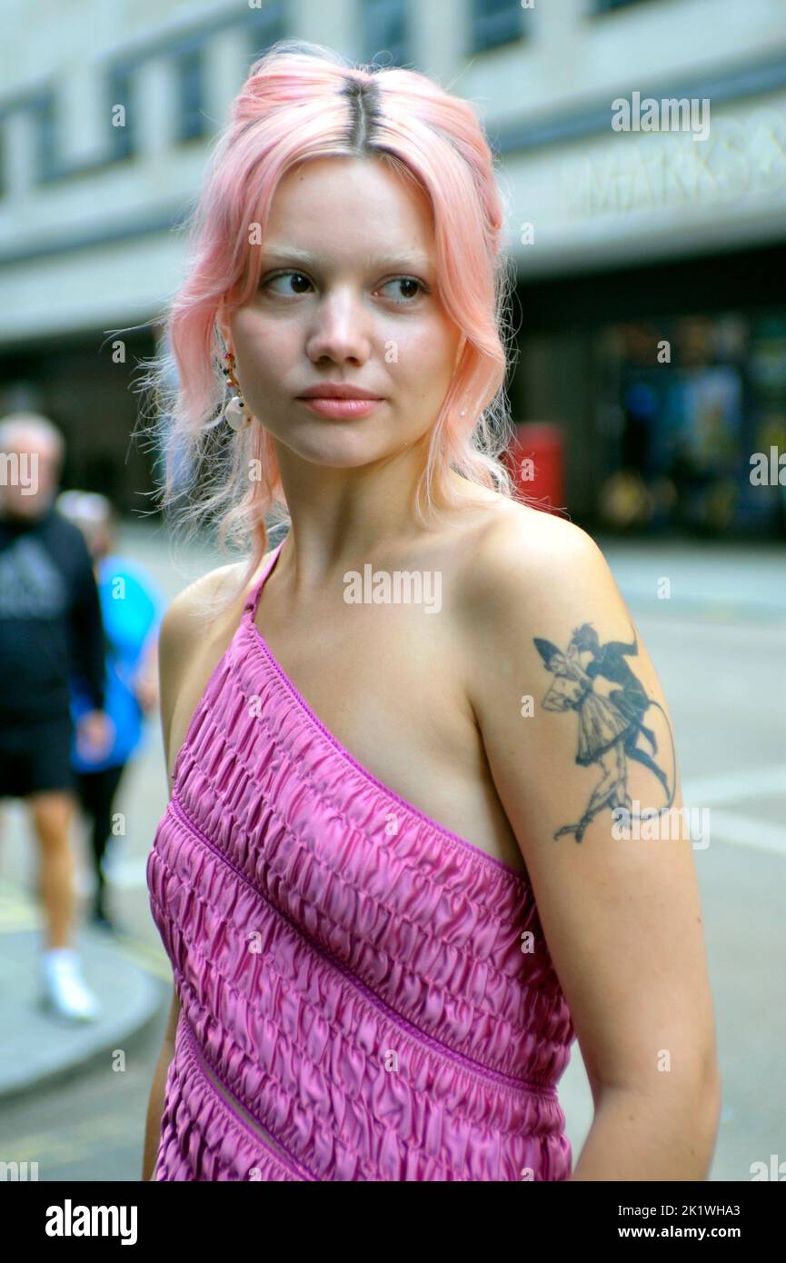 London, UK. 20th Sep, 2022. Street style fashion as public attend ...