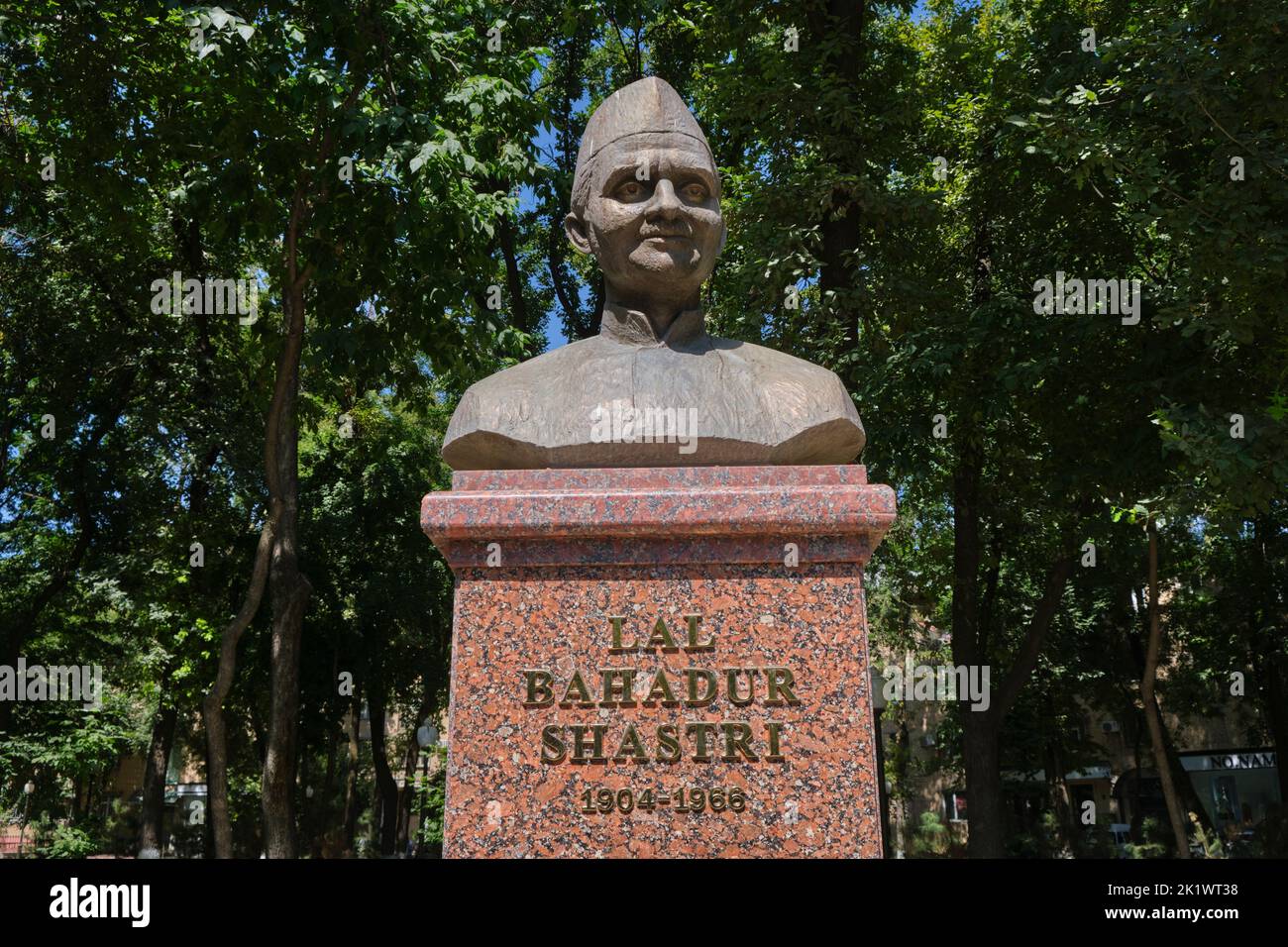 Memorial statue of India's second Prime Minister, Lal Bahadur Shastri ...
