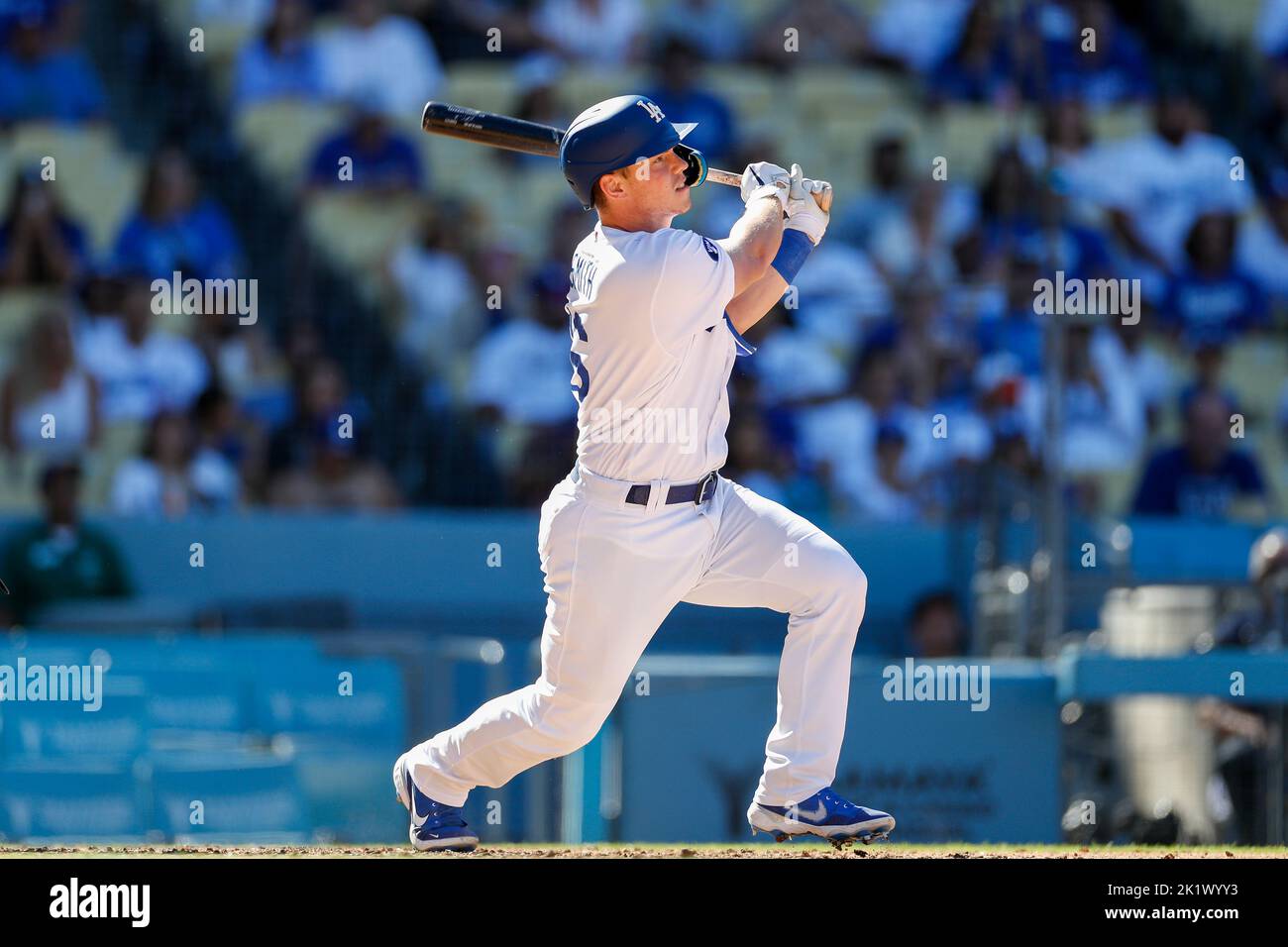 Los Angeles Dodgers catcher Will Smith (16) tracks his ball in flight ...