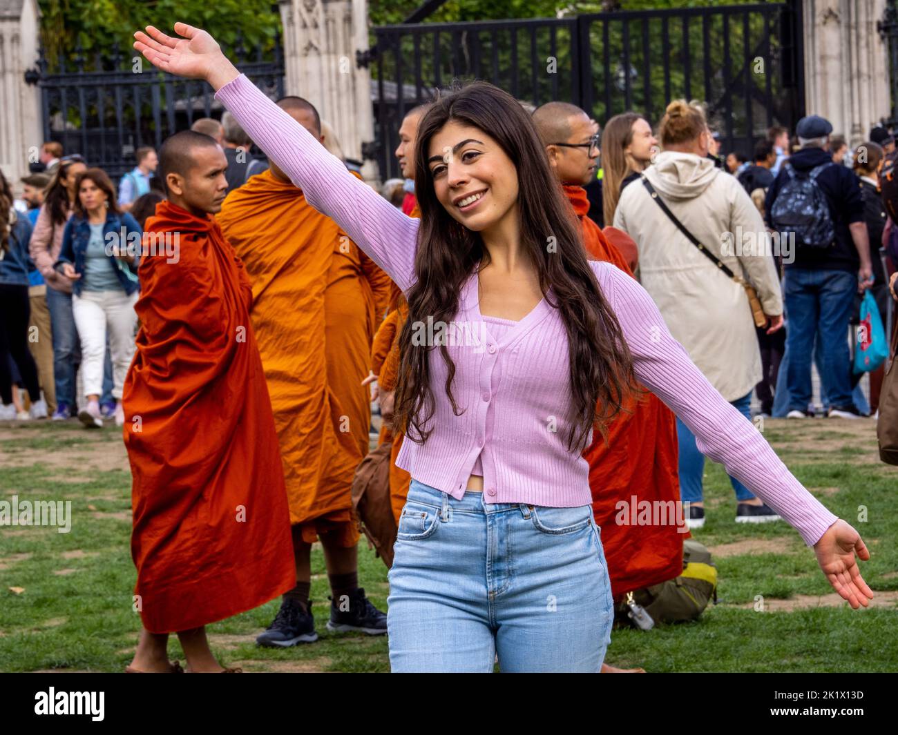 LONDON, ENGLAND - SEPTEMBER 16: Visitors to Parliament Square ...