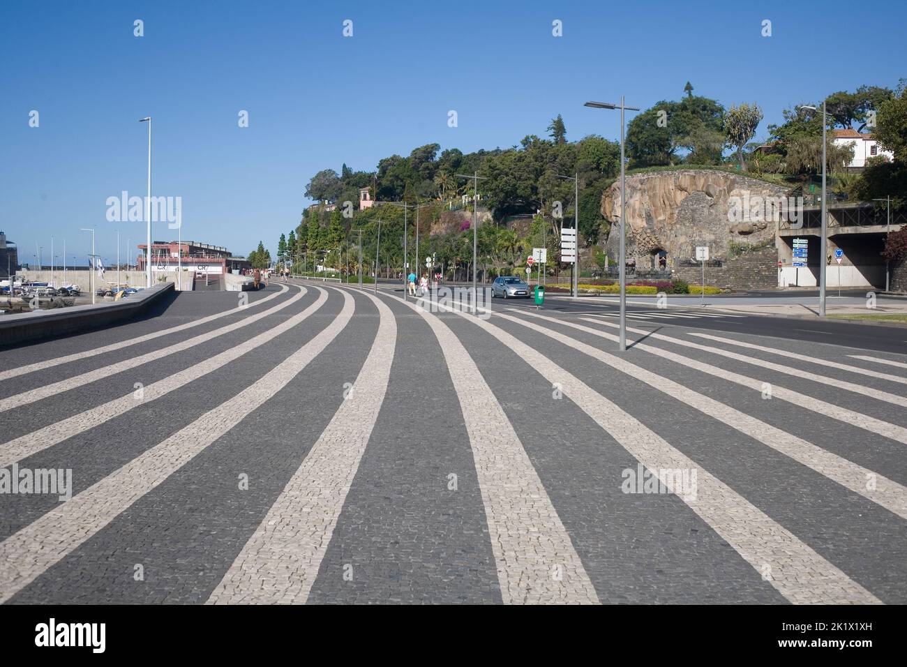 pavement on Avenida do Mar as it leads on to Avenida Sa Carneiro in ...