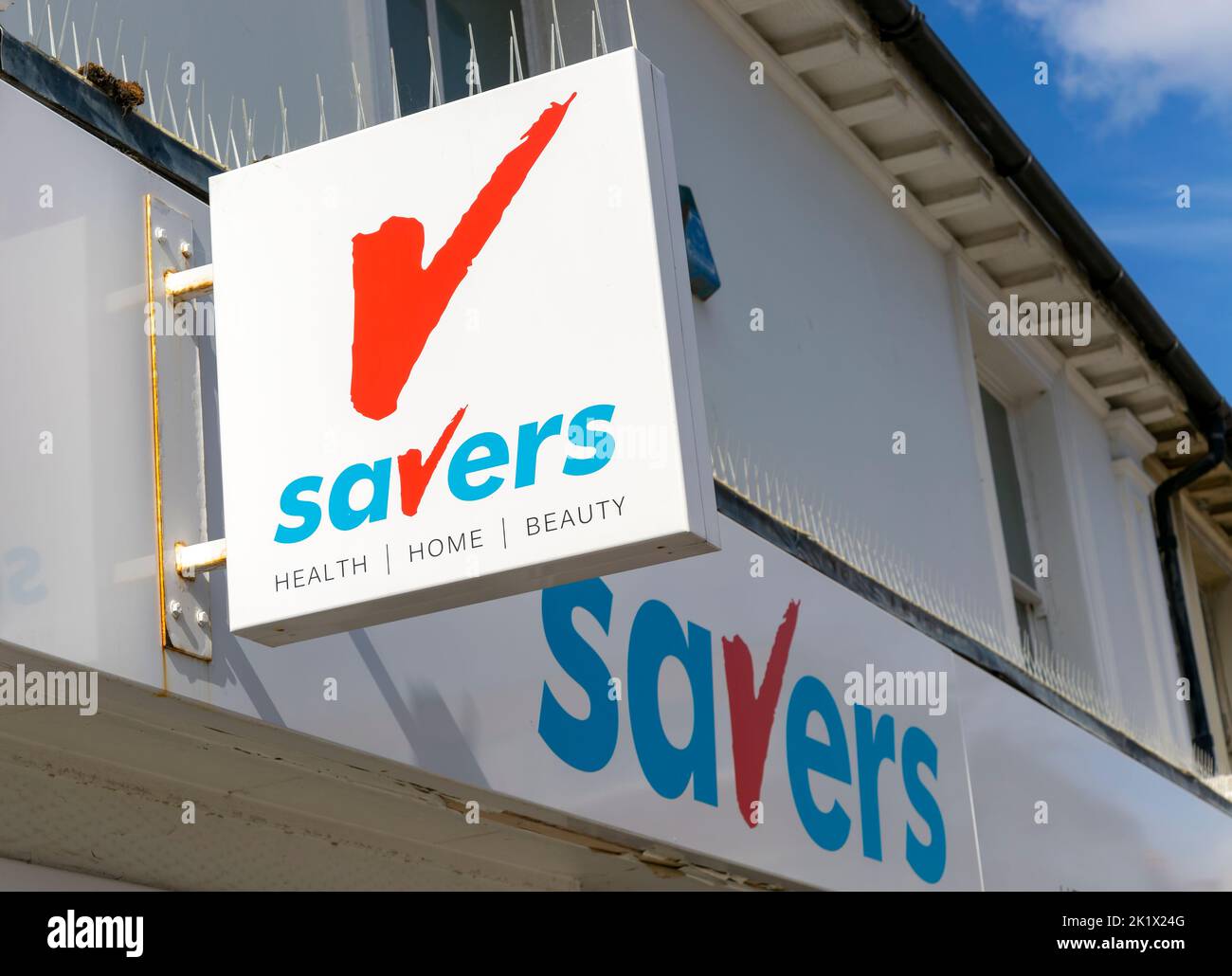 Savers Health and Beauty shopfront shop signs, Felixstowe, Suffolk ...