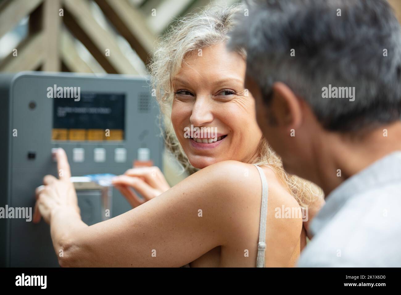 Elderly couple cash machine hi-res stock photography and images - Alamy Elderly couple cash machine hi-res stock photography and images - Alamy
