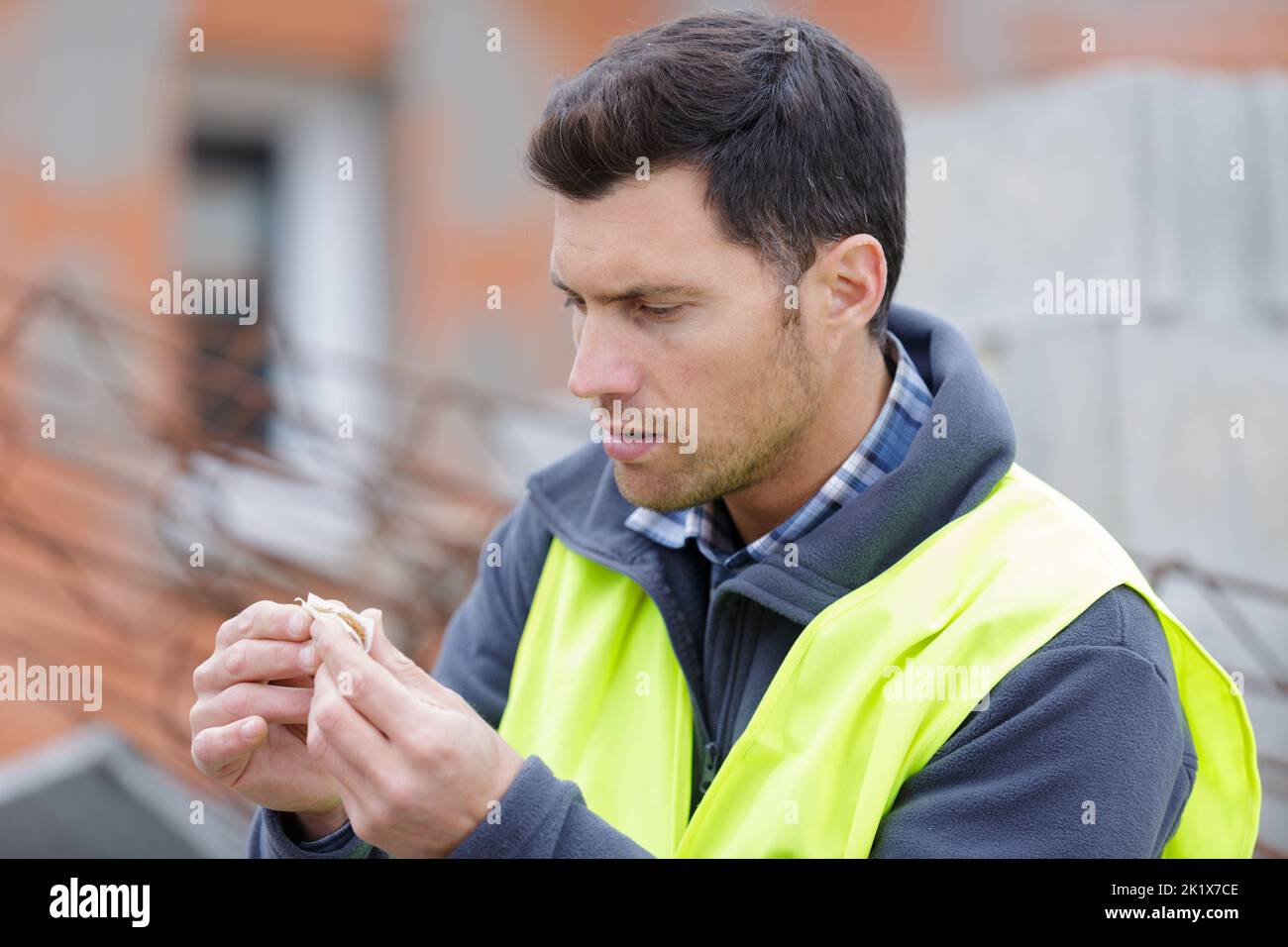 Cigarette manufacturing equipment hi-res stock photography and images ...