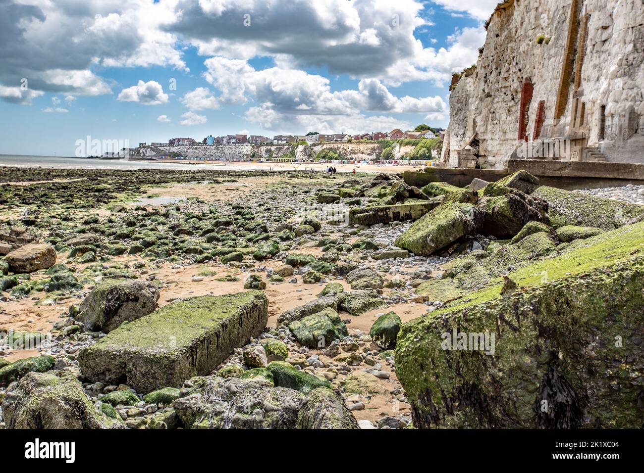 The chalky cliffs and arch of Kingsgate Beach and Botany Bay in Kent ...