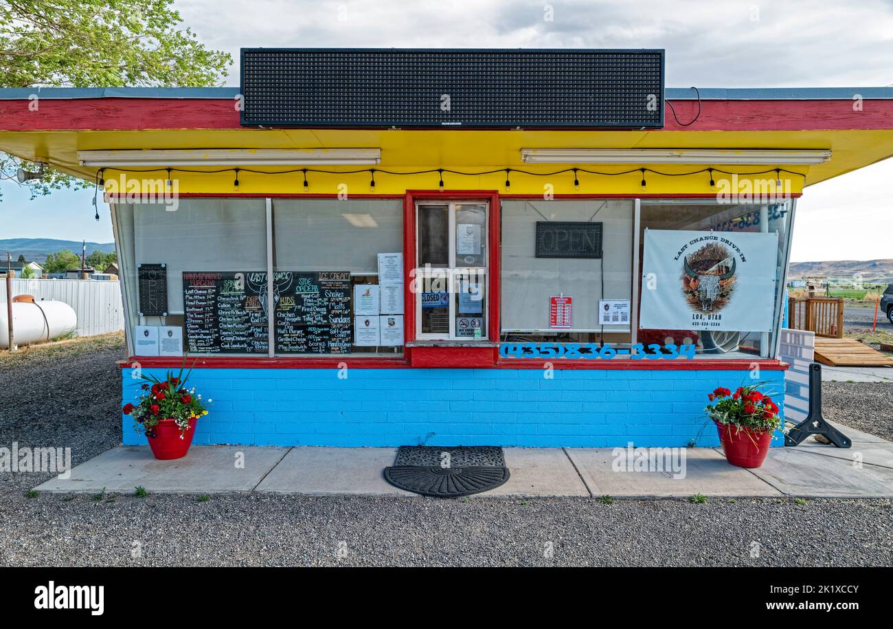 Roadside planters hi-res stock photography and images - Alamy