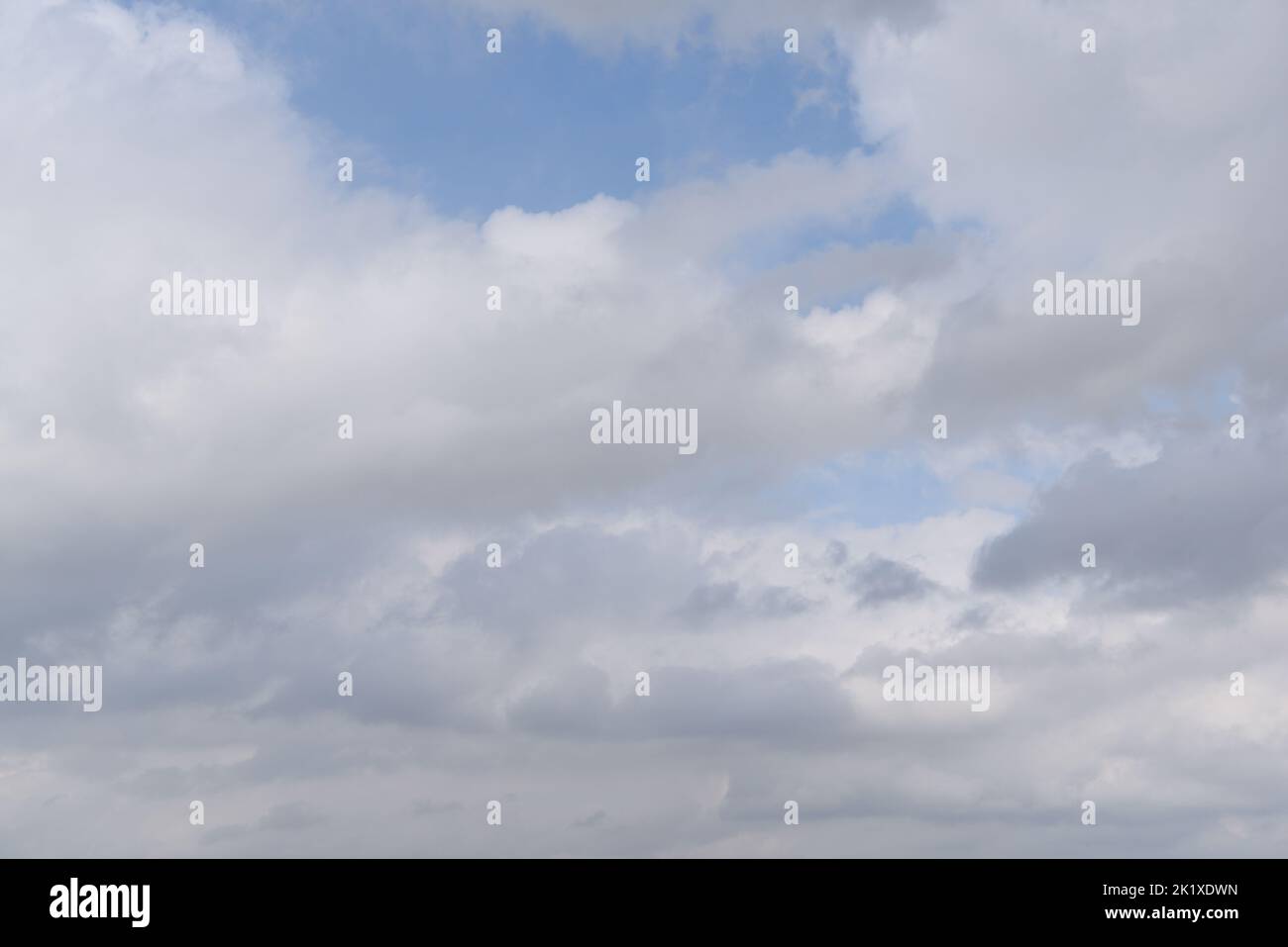 Strato cumulus clouds hi-res stock photography and images - Alamy