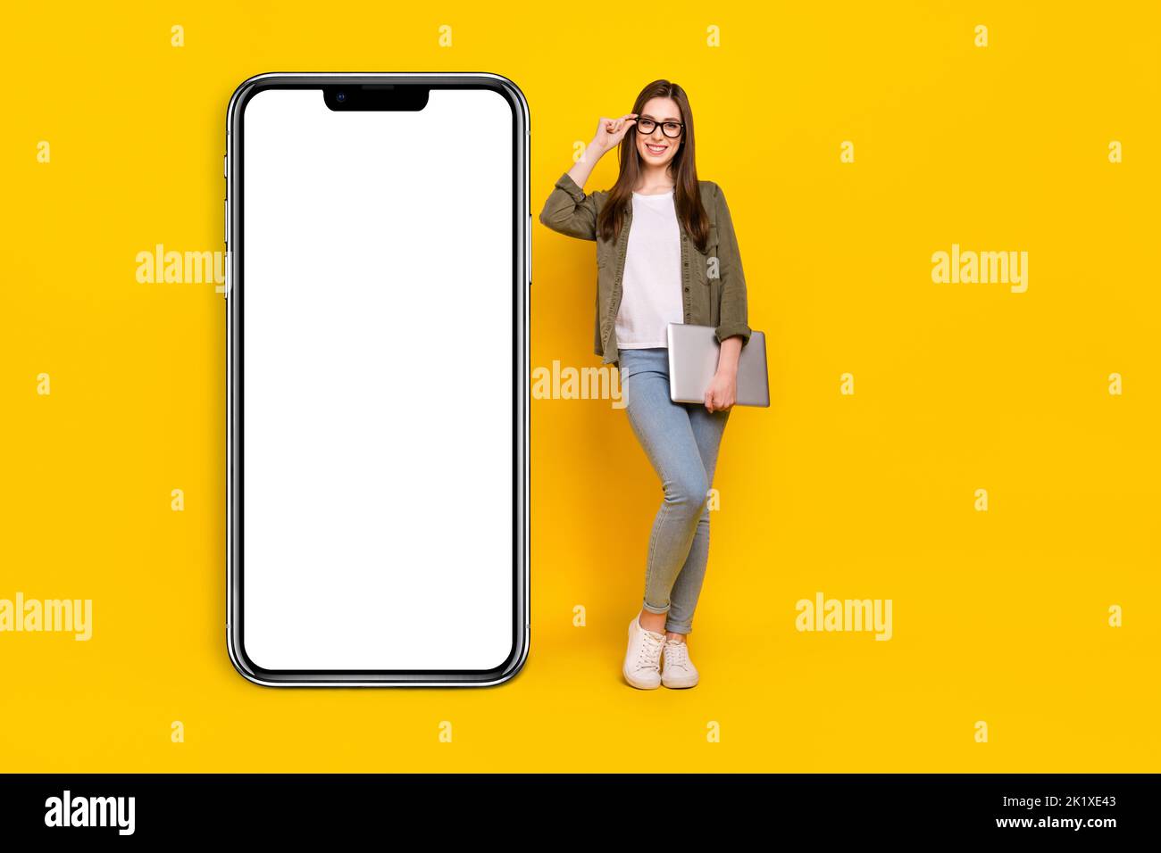Full size photo of cheerful business lady promote new modern phone ...