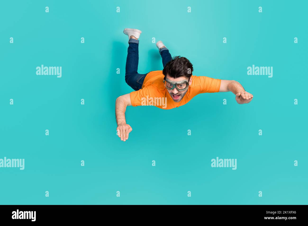 Full size photo of guy trying sky diving outdoors sport falling down ...