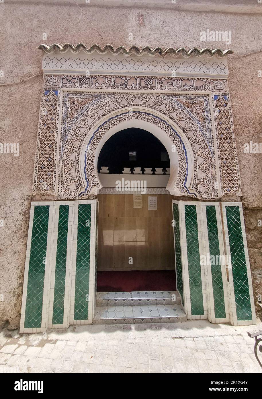 Old arab door hi-res stock photography and images - Alamy