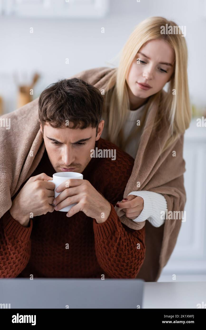 Beautiful woman from behind hi-res stock photography and images - Alamy