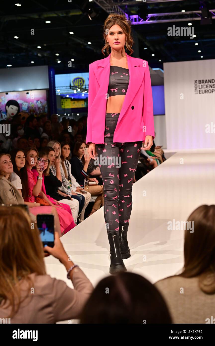 Mattel - Barbie, Barbie walk the talk in au courant looks from Balmain ...