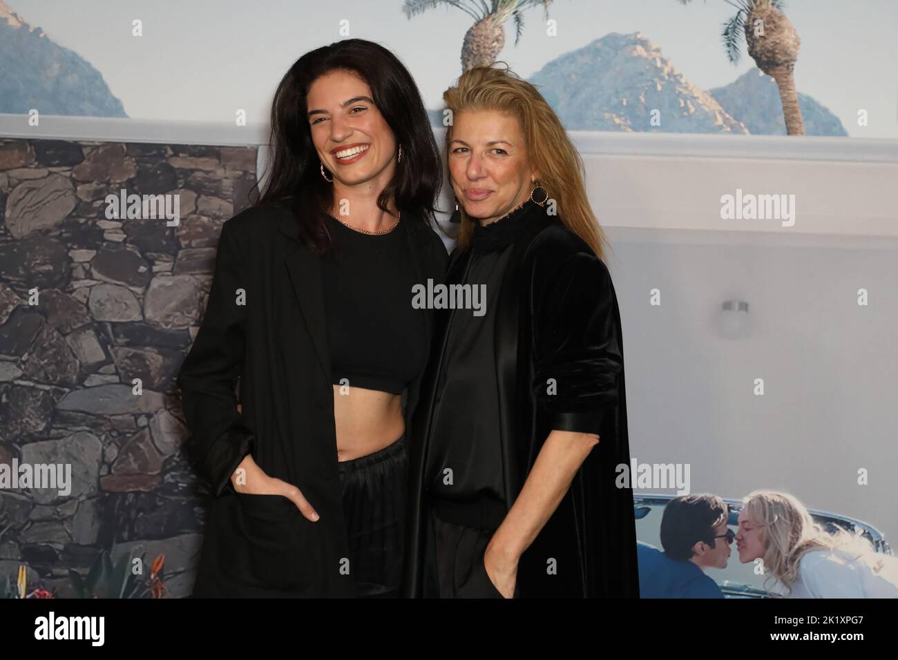 Sydney, Australia. 21st September 2022. Mia Morrissey and mother Lizzy ...