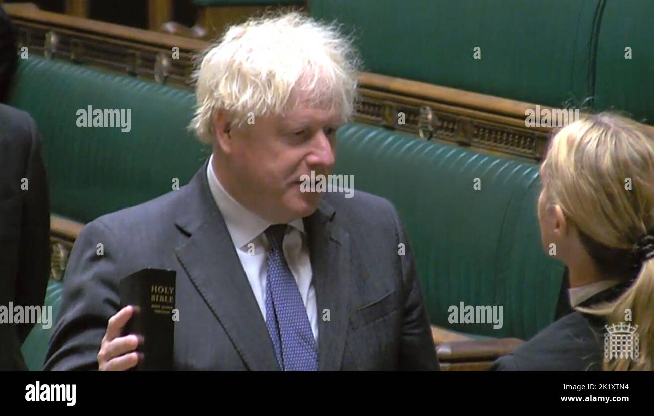 Former prime minister Boris Johnson pledges allegiance to the King as ...