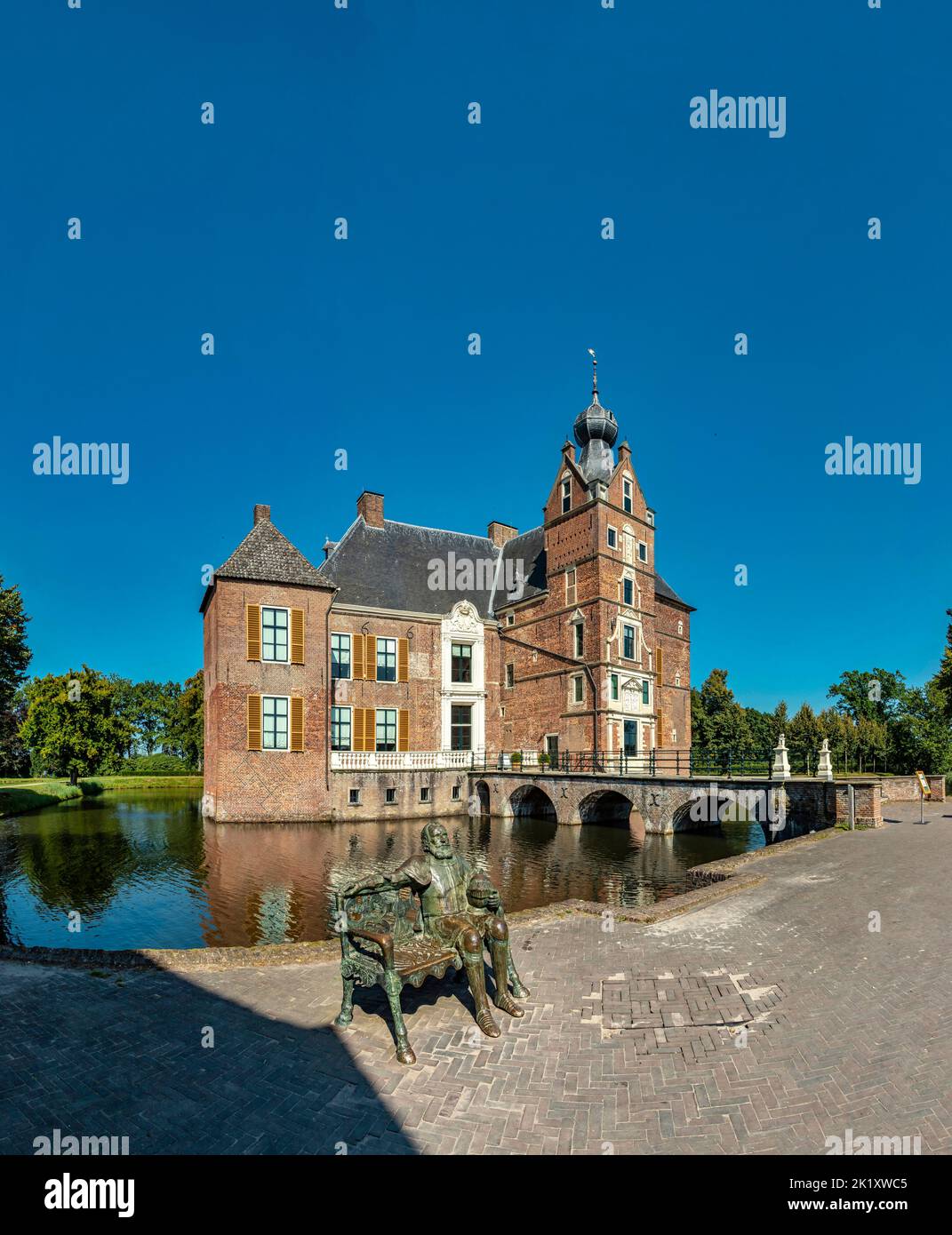 Castle cannenburch vaassen hi-res stock photography and images - Alamy