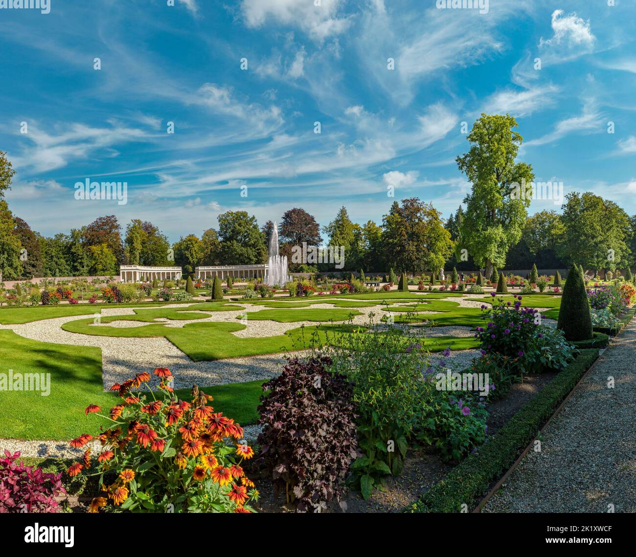 The formal baroque garden of the palace Het Loo Stock Photo - Alamy