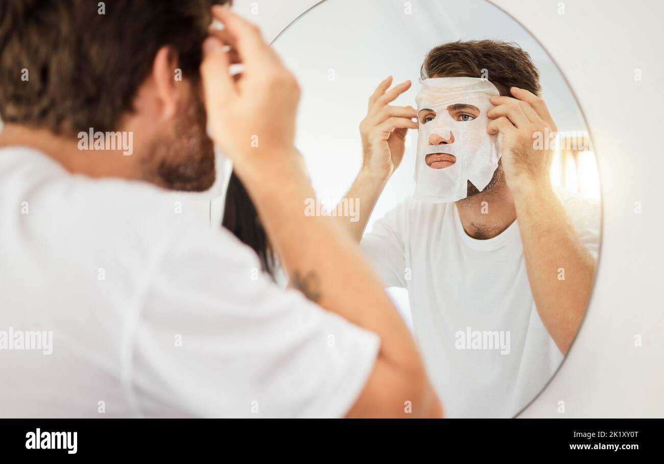 Home alone with beauty mask hi-res stock photography and images - Alamy