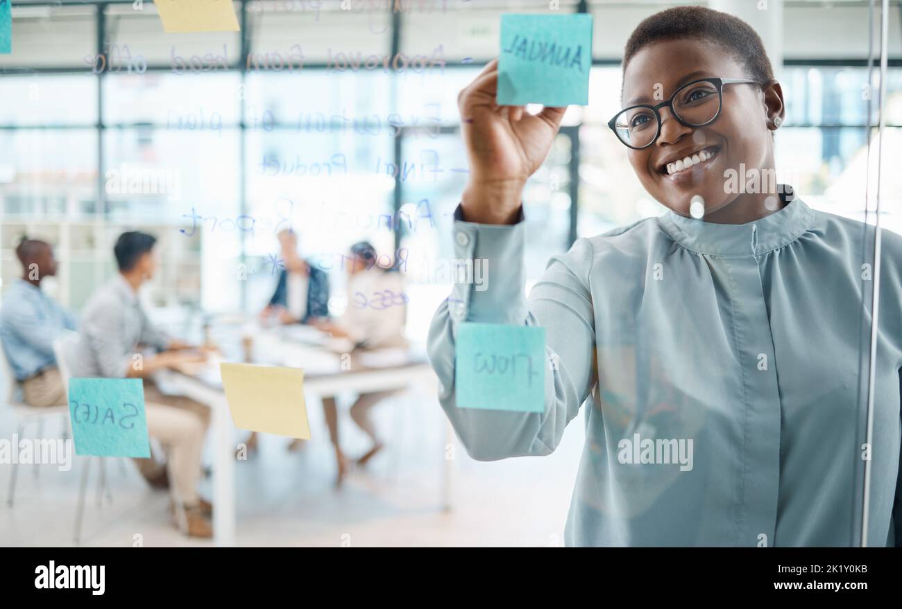 Woman schedule post it notes hi-res stock photography and images - Alamy