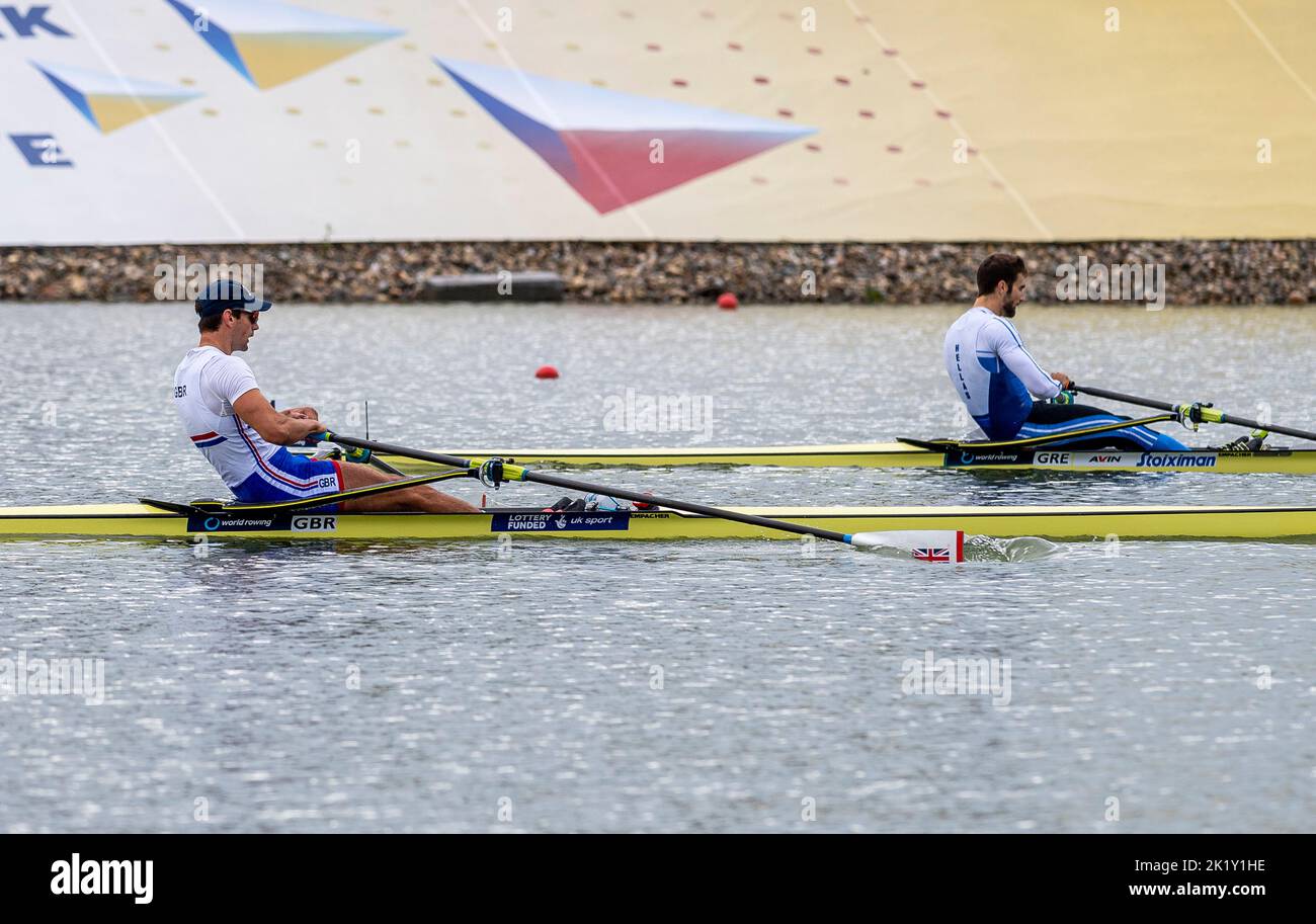From left Graeme Thomas of Great Britain and Stefanos Ntuskos of Greece ...