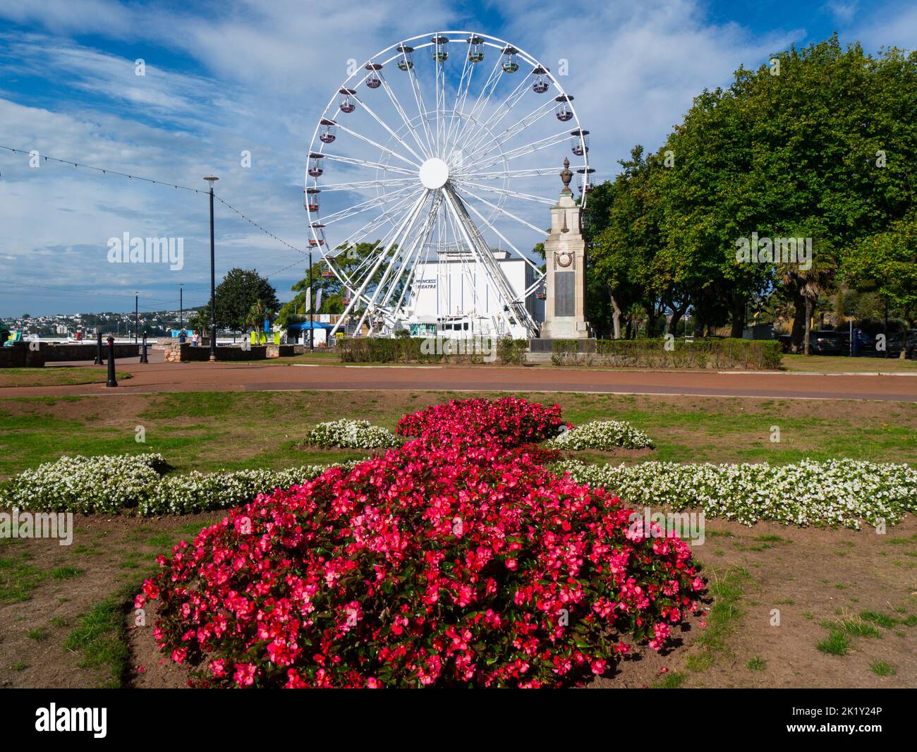 Colourful flower beds in princess gardens hi-res stock photography and ...