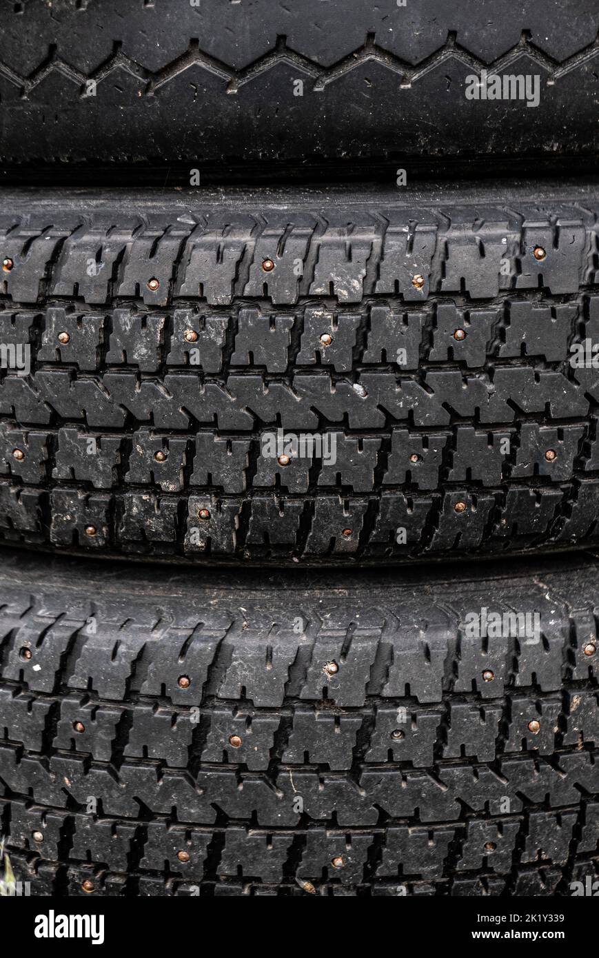 Old black tires background, a tires pattern Stock Photo - Alamy