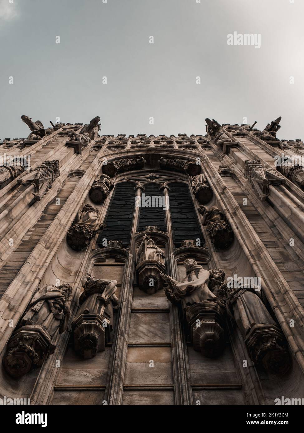 Facciata del duomo di milano hi-res stock photography and images - Alamy