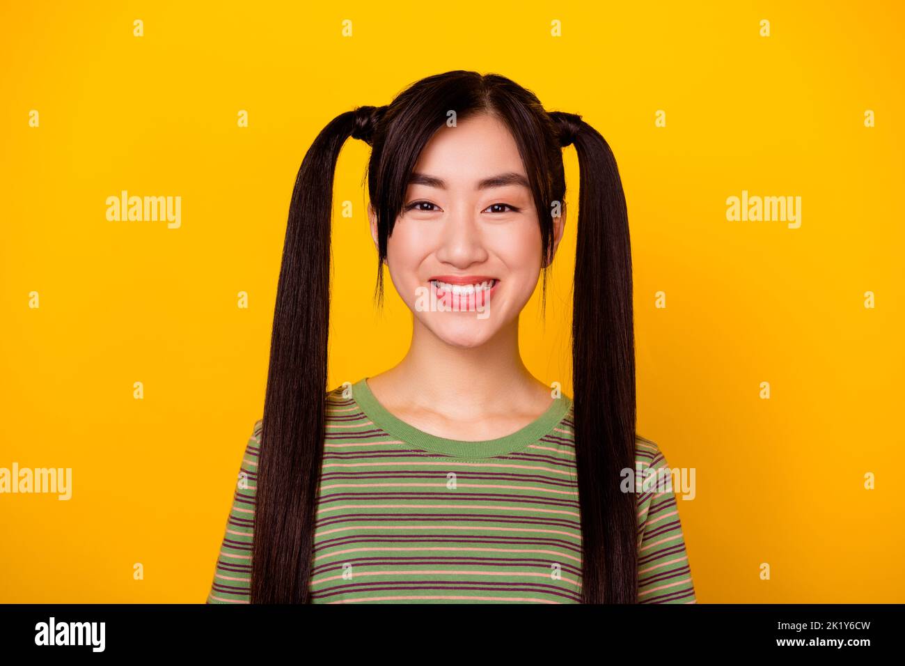 Portrait of young pretty laughing filipino girl visit somtatologist ...