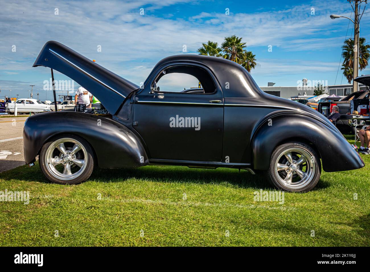 Speedway fair hi-res stock photography and images - Alamy