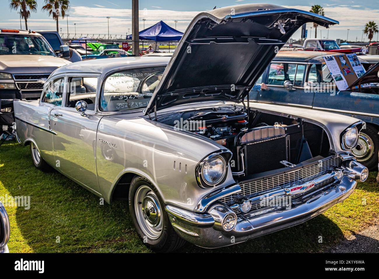 Chevy 2 tone hi-res stock photography and images - Alamy