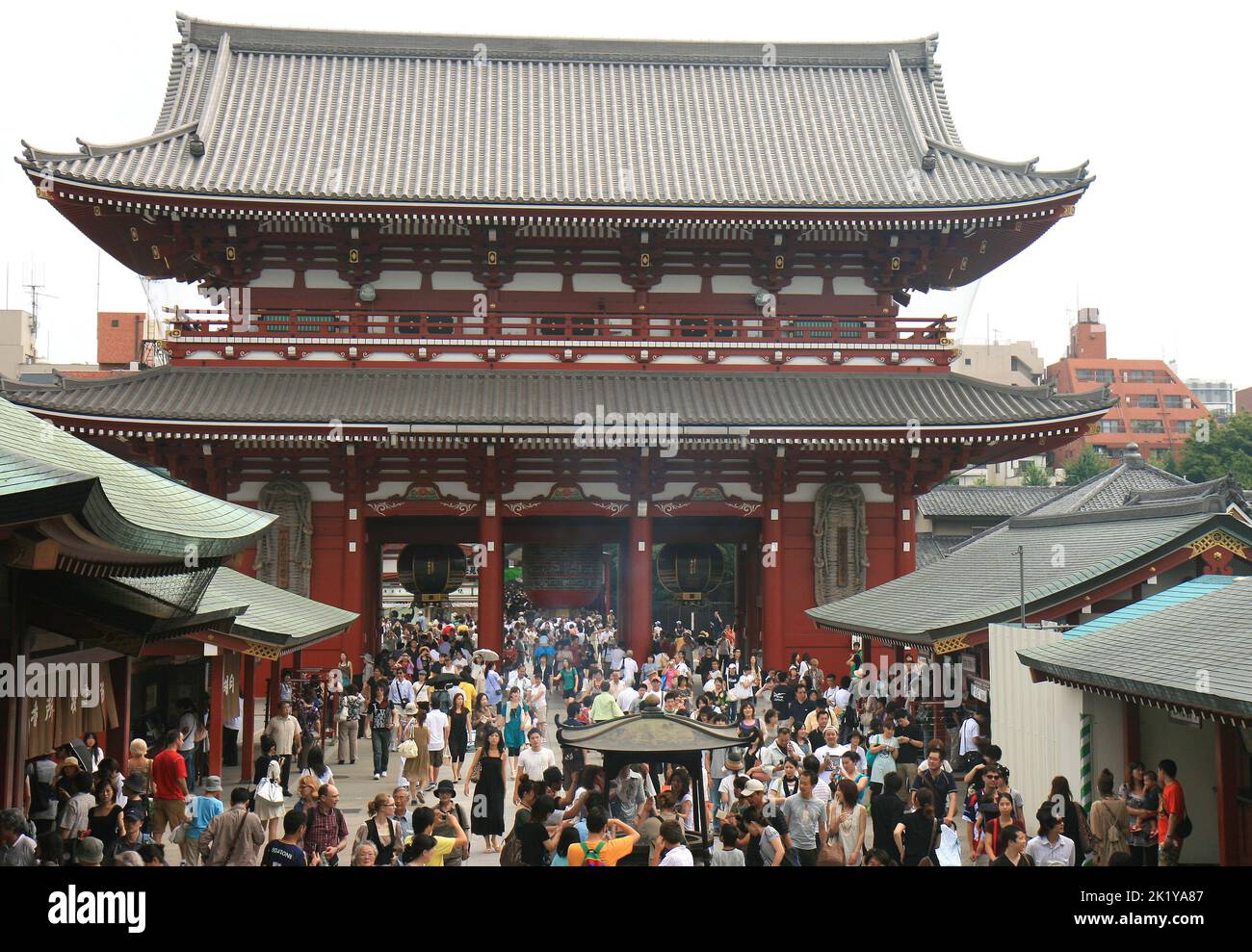 TOKYO,JAPAN-JULY 21:People visiting Senso-ji Asakusa Kannon Temple.July ...