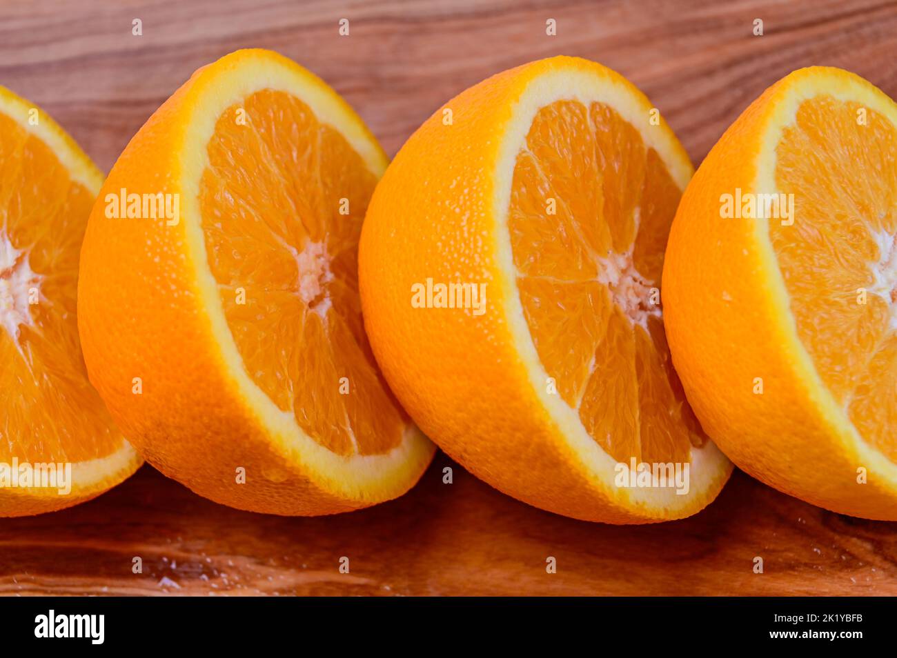 Row of oranges hi-res stock photography and images - Alamy