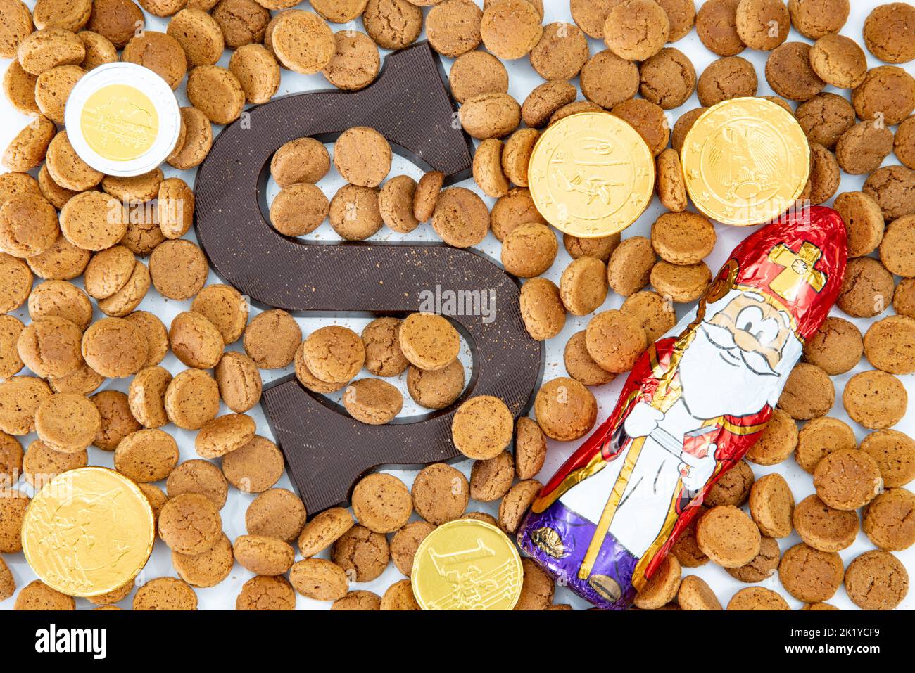 Den Helder, Netherlands. September 2022. Chocolate coins, pepernoten ...