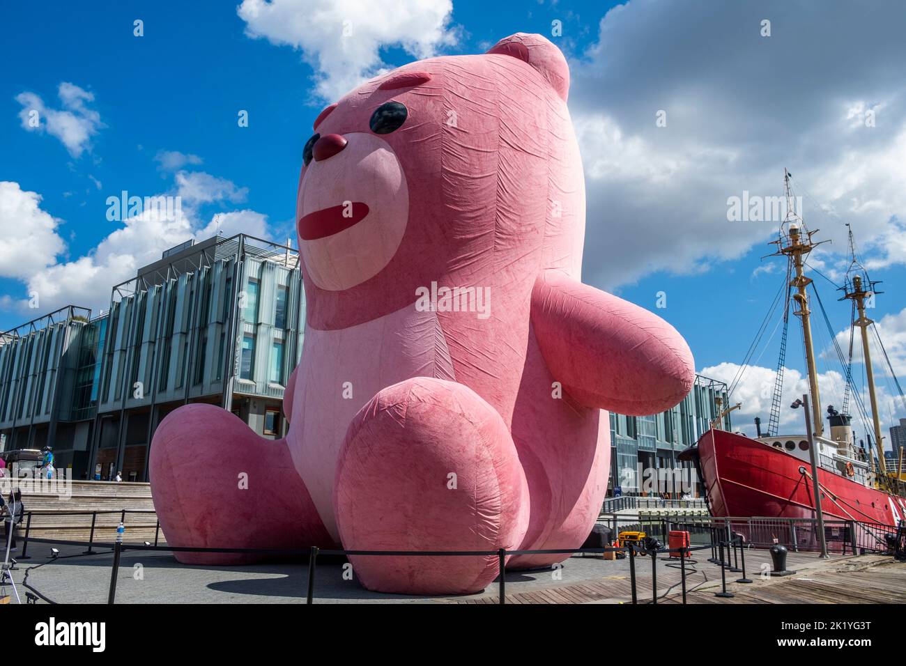 New York, New York, USA. 20th Sep, 2022. 50 ft inflatable Bellygom on ...