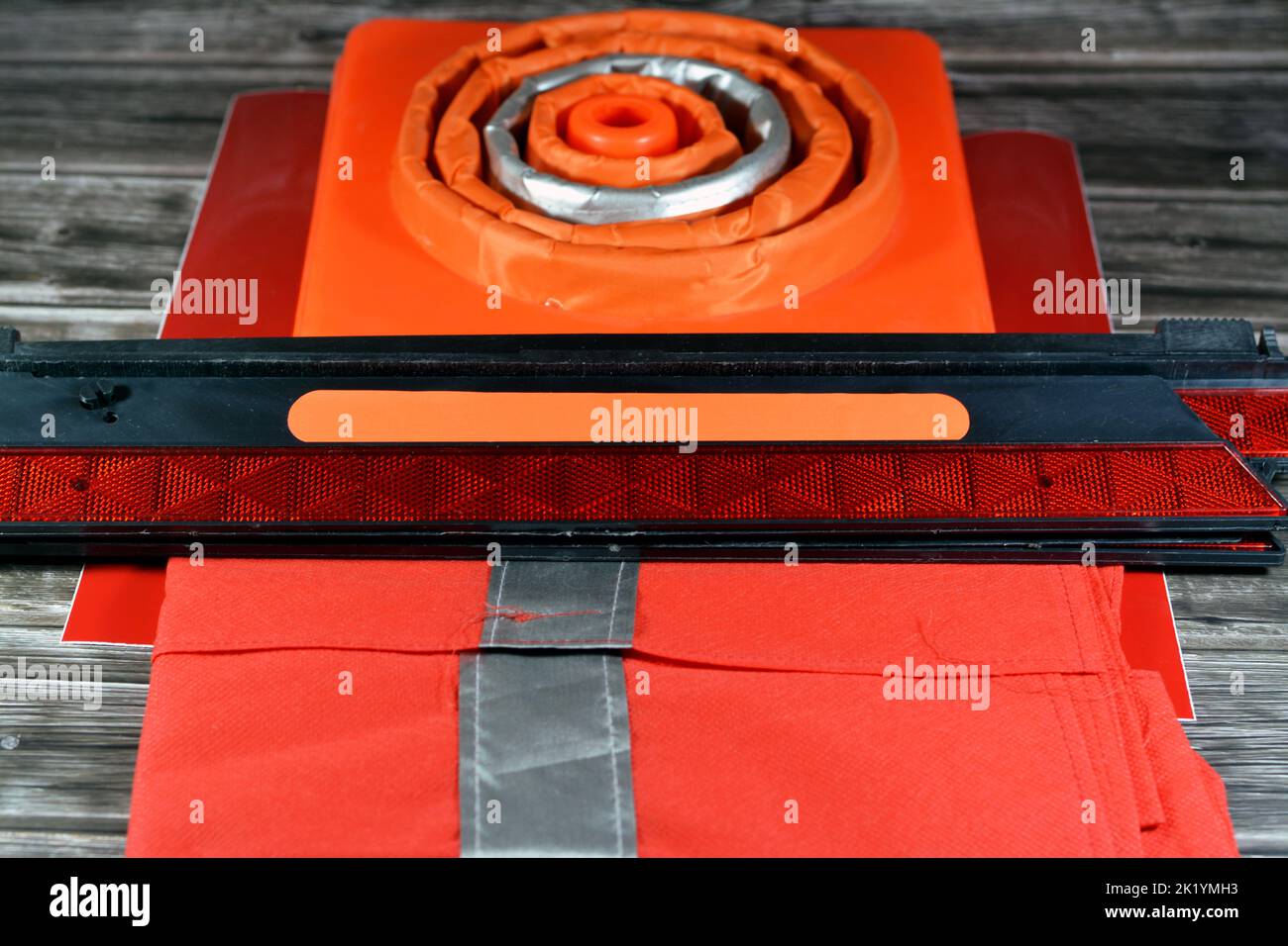 Car safety measures of warning foldaway reflective road hazard warning ...