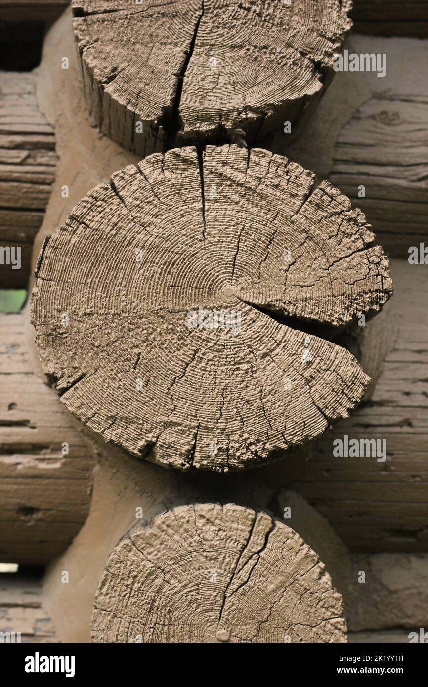 Corner detail of a vintage wooden log cabin framework Stock Photo - Alamy