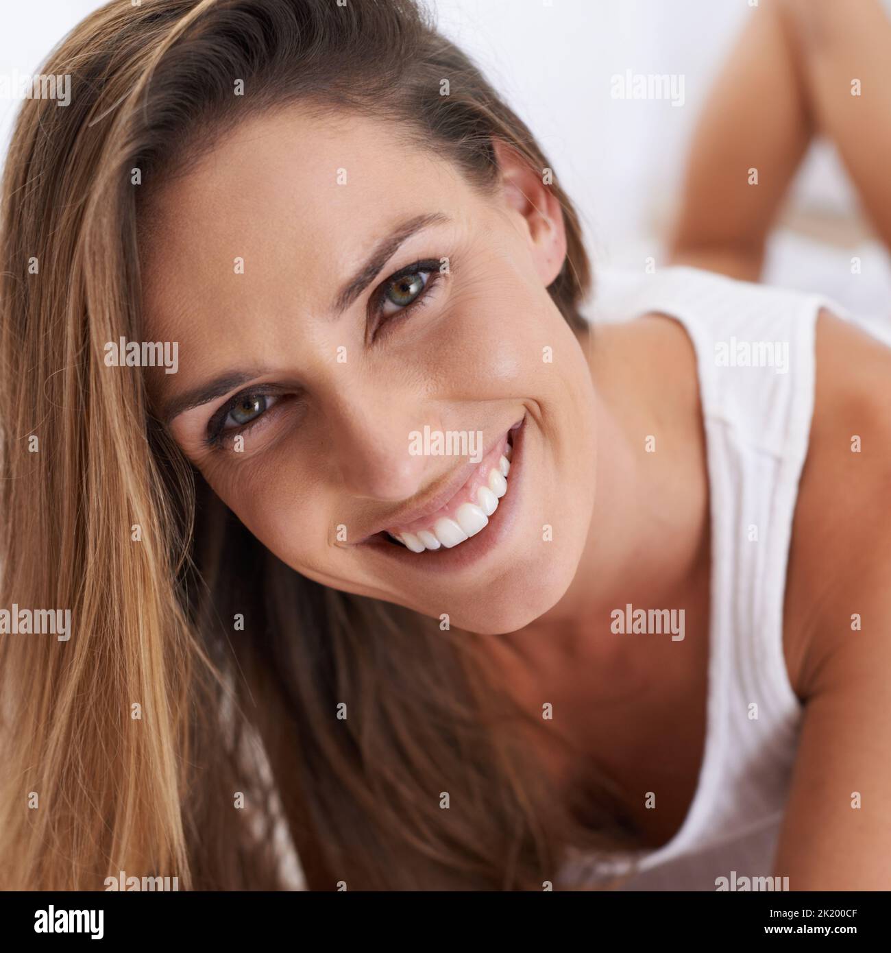 Zoom in young people lying hi-res stock photography and images - Alamy