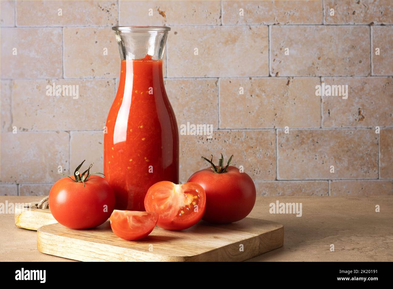 Ketchup bottle glass sauce hi-res stock photography and images - Alamy
