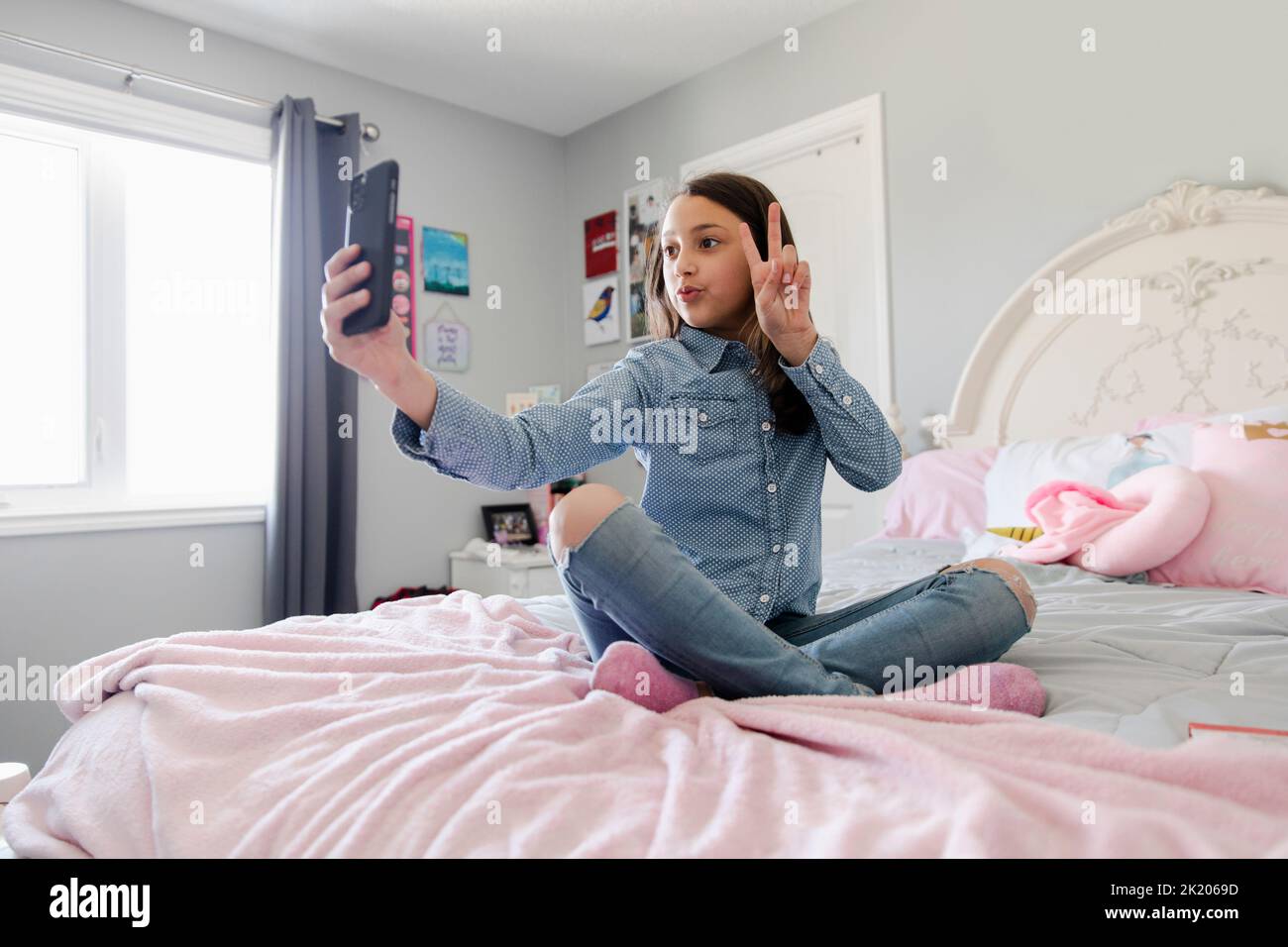 Peace look hi-res stock photography and images - Alamy