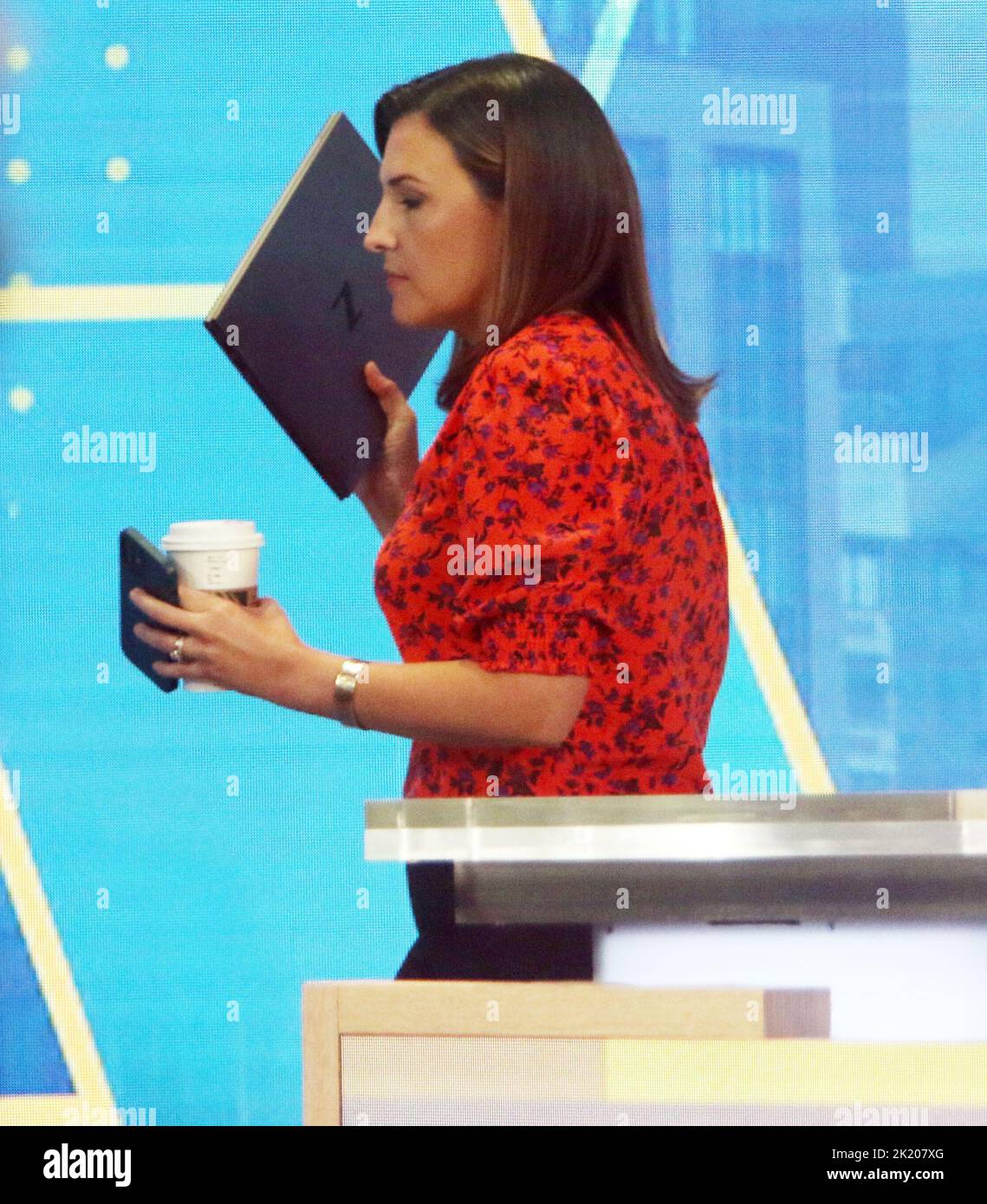 Cast Of Good Morning America -PICTURED: Marry Bruce -LOCATION: New York ...