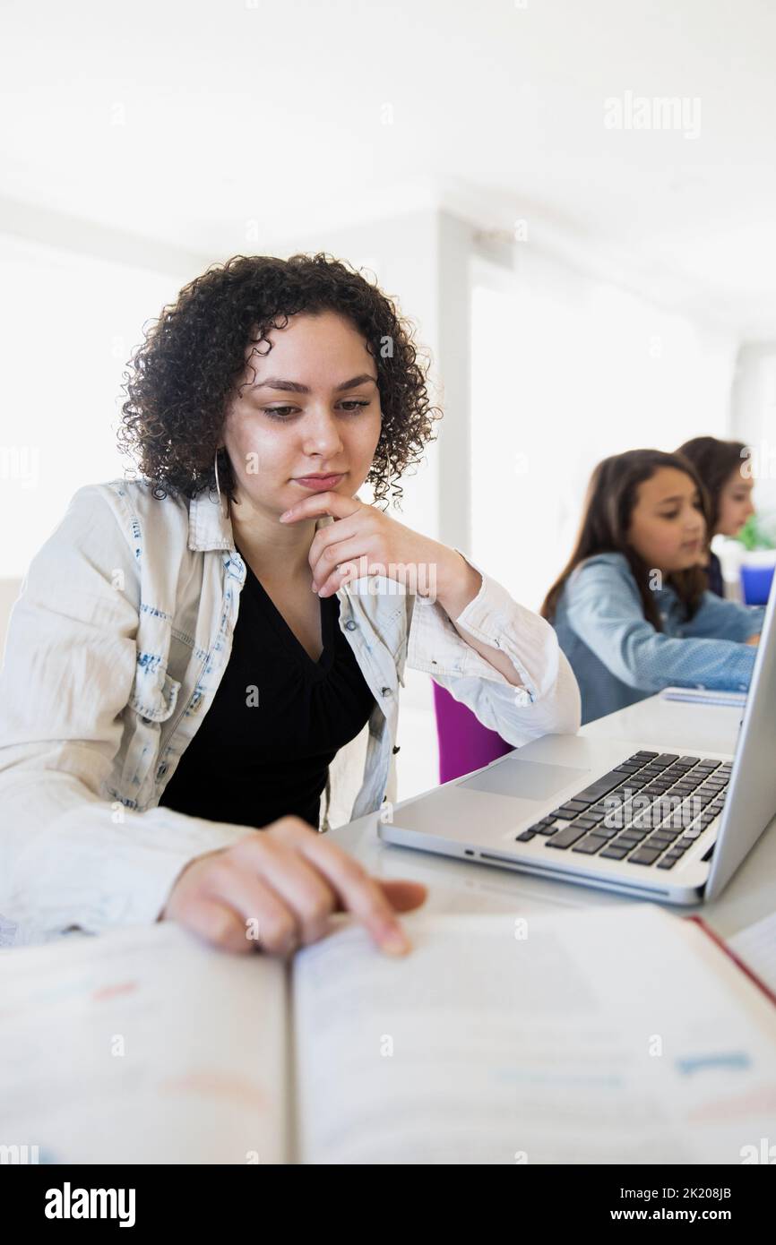 Girl home study teen table hi-res stock photography and images - Alamy