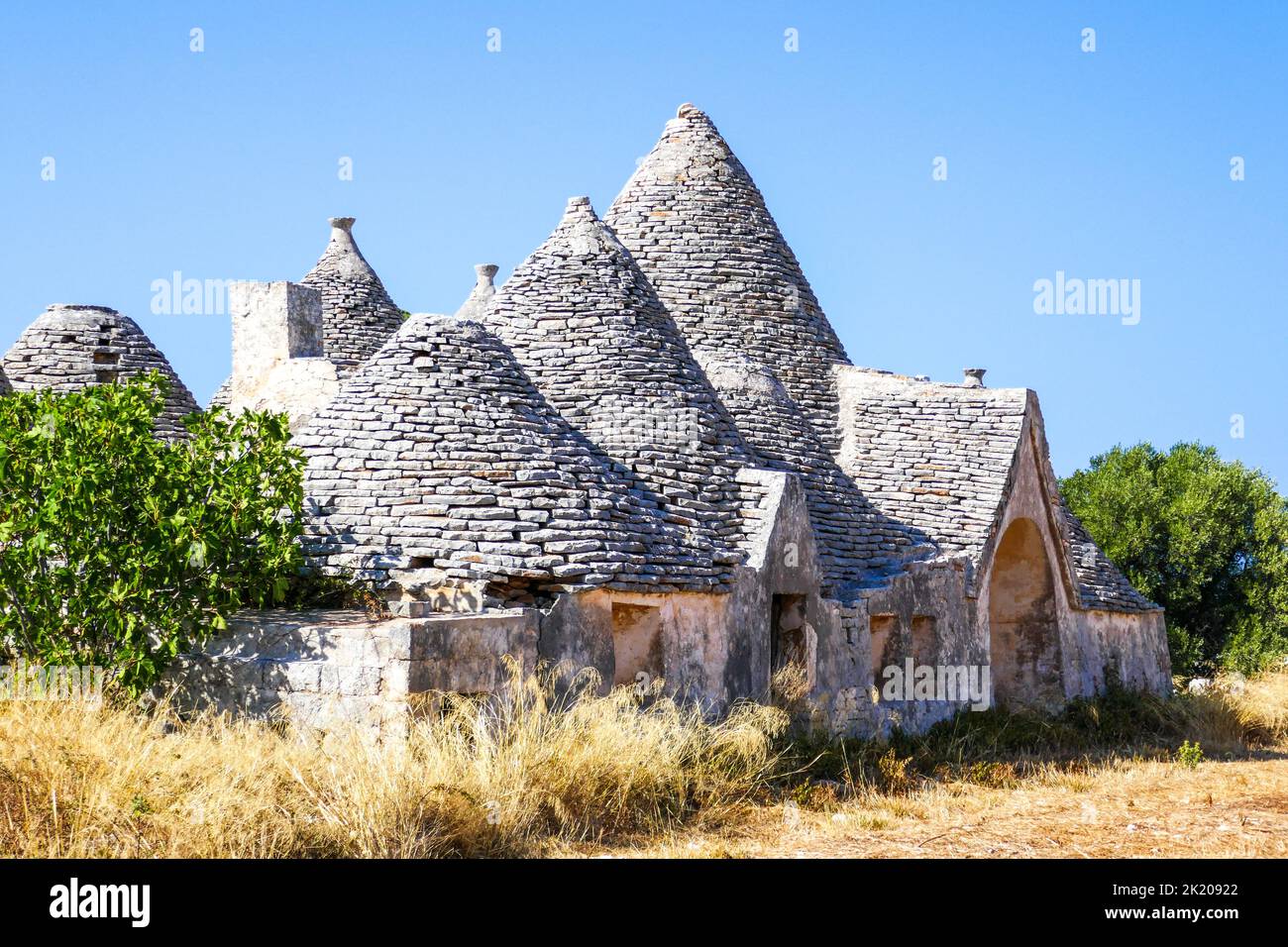 Trullo trulli in Puglia, Italy Stock Photo - Alamy