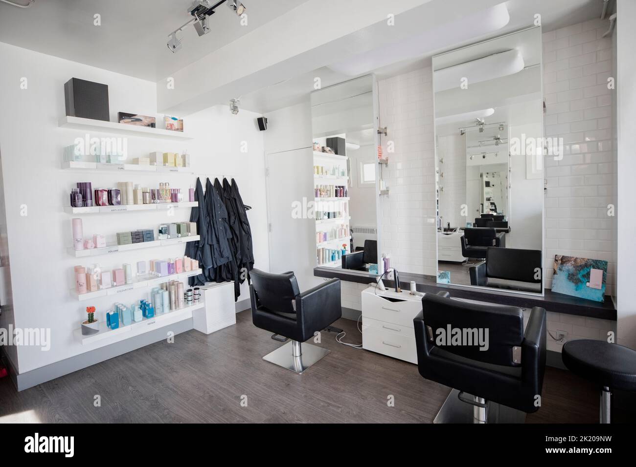 Hair salon interior hi-res stock photography and images - Alamy