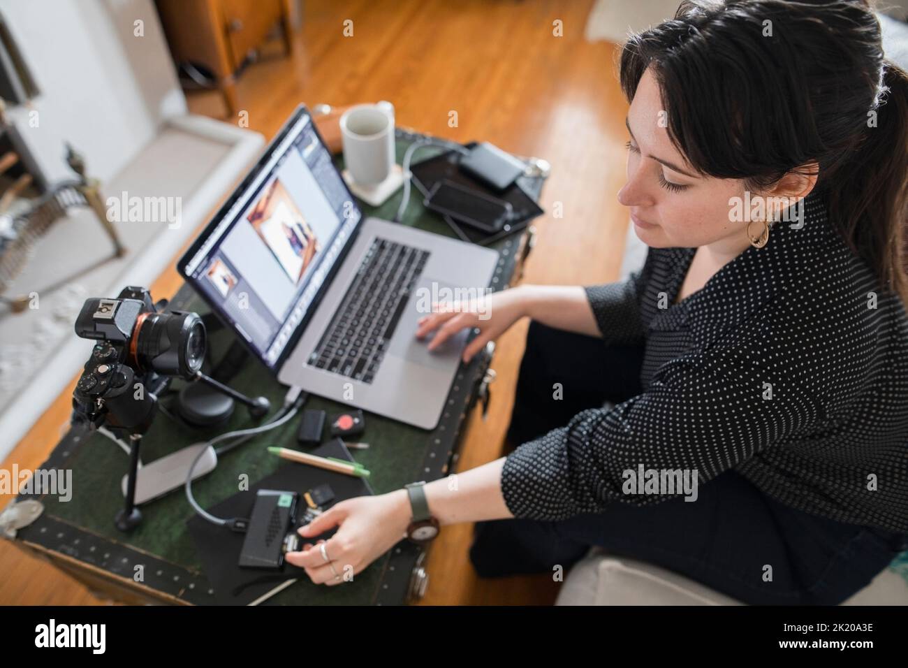 Uploading hi-res stock photography and images - Alamy