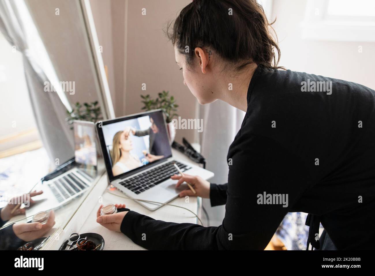 Real people doing real activities hi-res stock photography and images ...