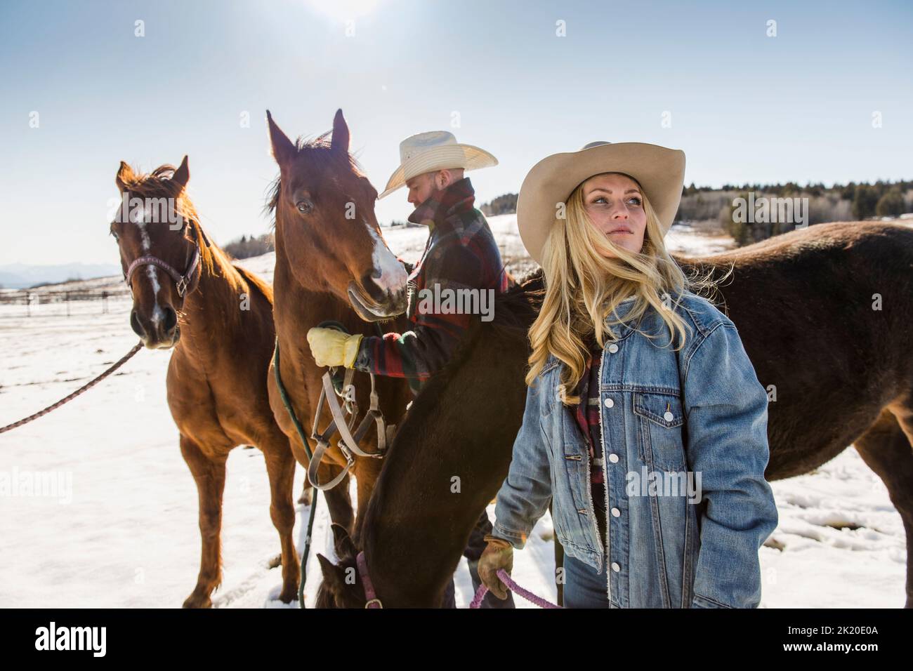 Cowboy western couple ranchers hi-res stock photography and images - Alamy